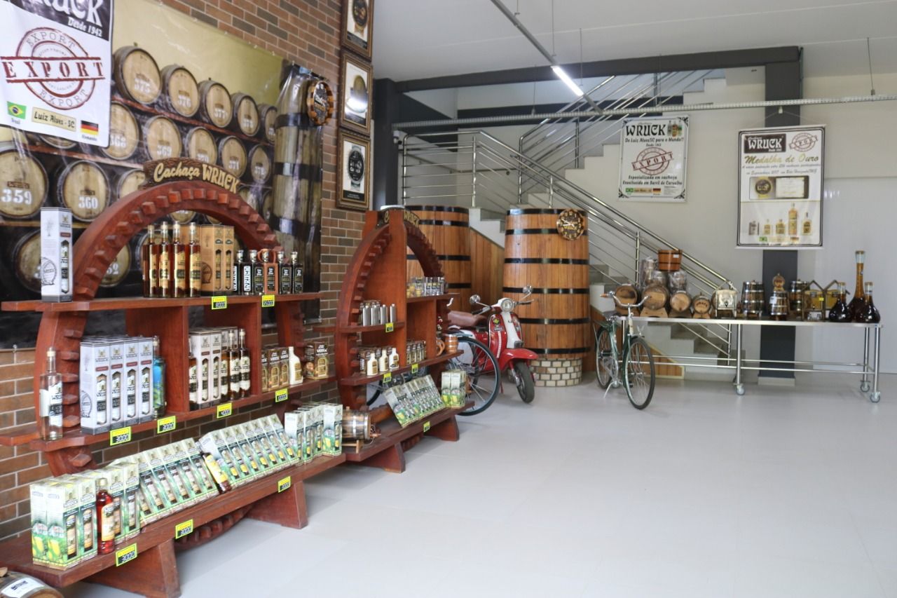 Cachaça Wruck: desde 1942 fazendo história