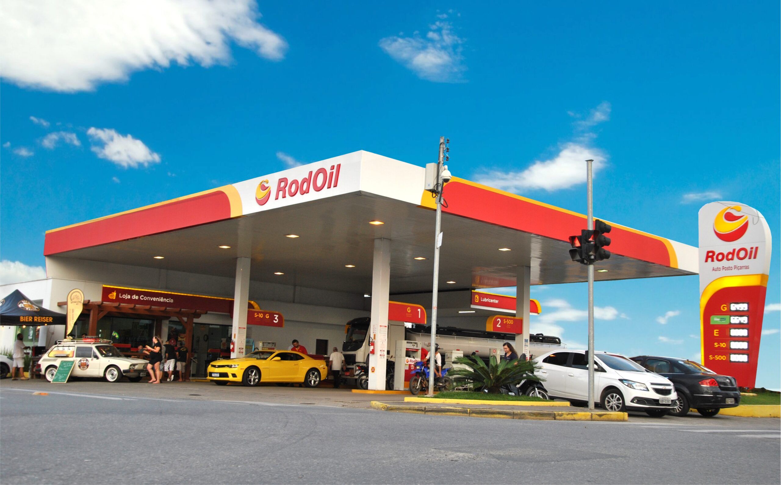 Auto Posto Piçarras comemora 20 anos de fundação